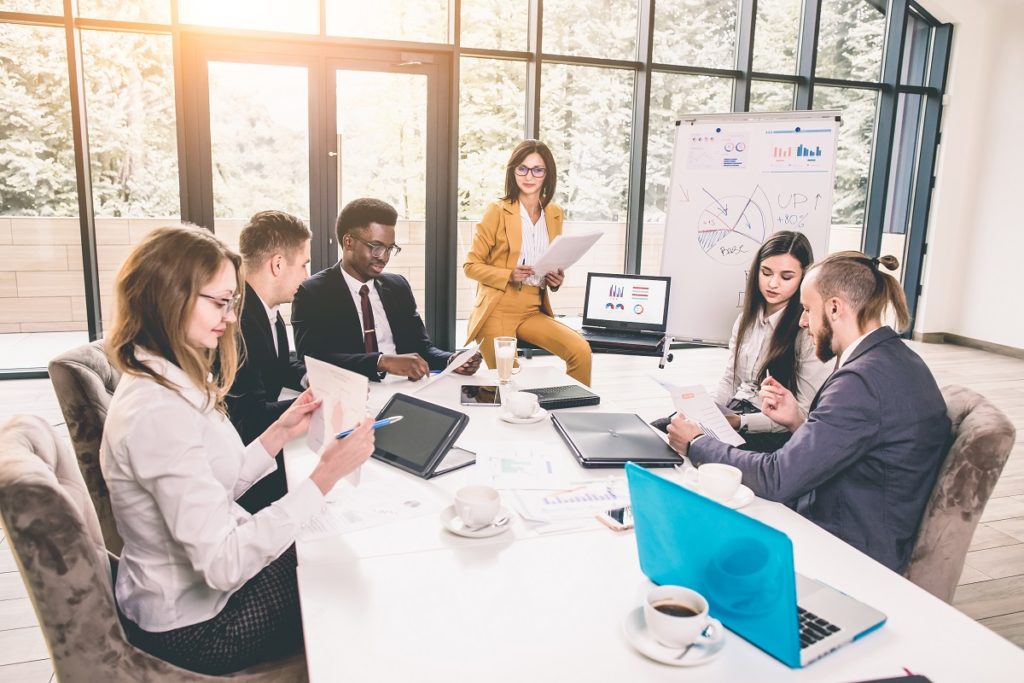 Top Grooming Rules for Working Women - Pour on Prince